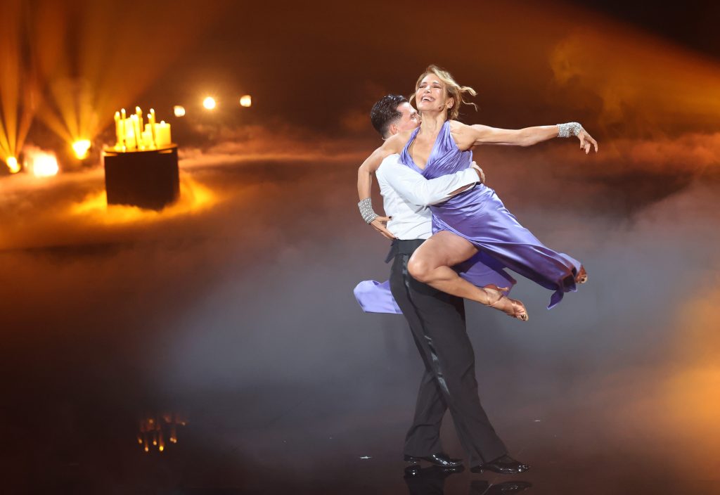 Ballando con le Stelle, boom di ascolti: i dati di sabato 13 dicembre